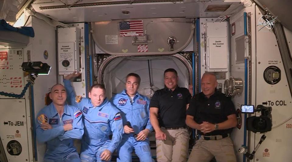 ‘Welcome To The Space Station!’ - Astronauts Arrive On The ISS After ...