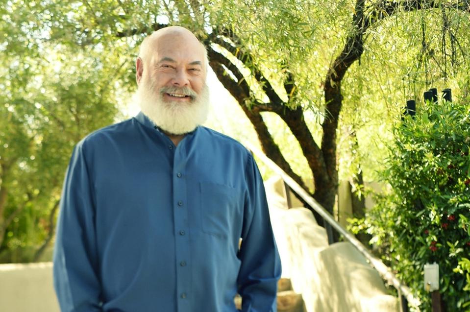 How Wellness Visionary Dr. Weil Lifted My Team’s Spirit During A Crisis