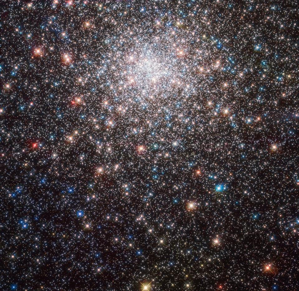 Hubble Just Photographed A ‘Galactic Wanderer.’ Here's How You Can See ...