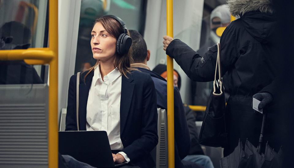 Artificial Intelligence Drives This Brand New Bluetooth Headset From EPOS