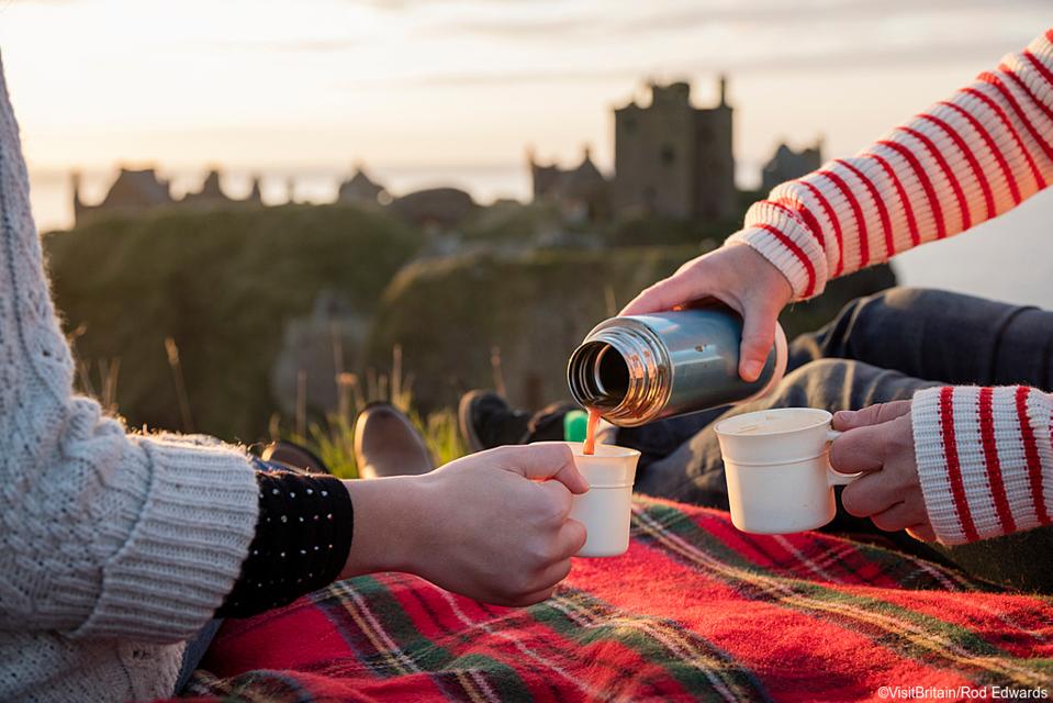 Here’s How To Have The Perfect British Picnic