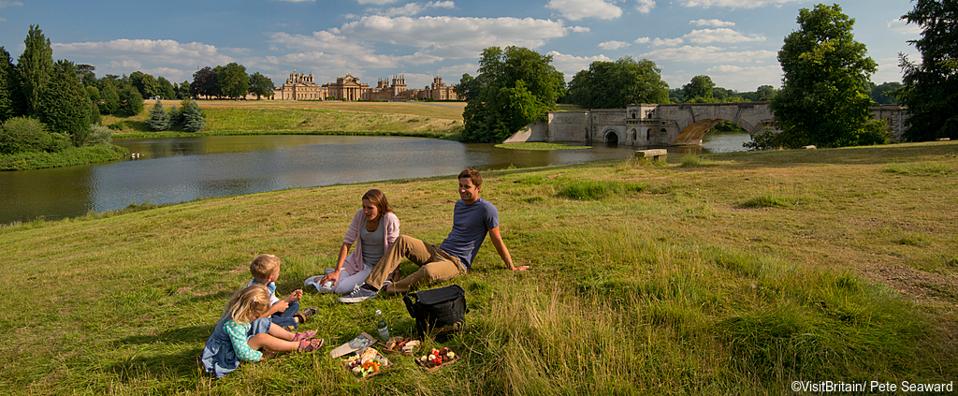 Here’s How To Have The Perfect British Picnic