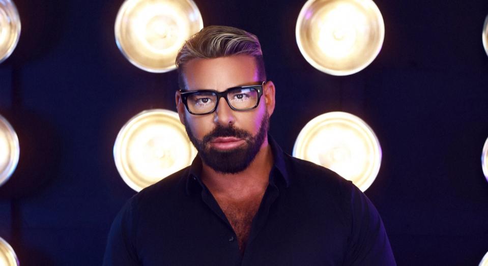 Celebrity Makeup Artist Scott Barnes Talks Beauty Business And Shares Tips On Creating A Look ...