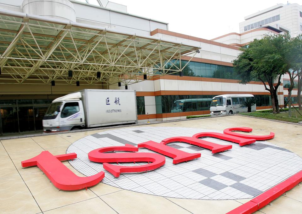 TSMC Commits To 100% Clean Power, Pressuring Chipmaker Rivals To Follow ...