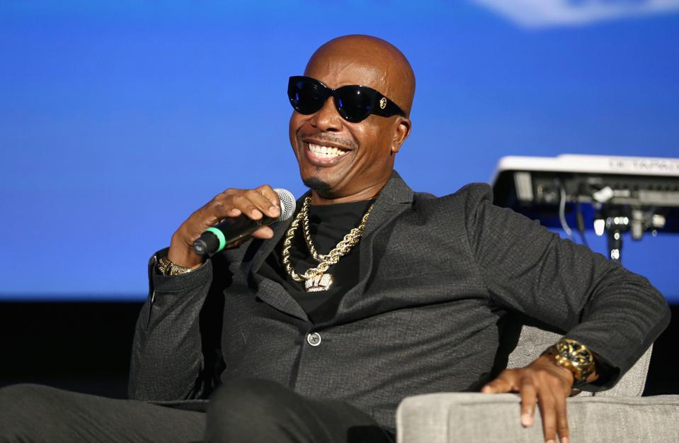 How MC Hammer And Other Performing Artists Are Sharing Their Love Of ...
