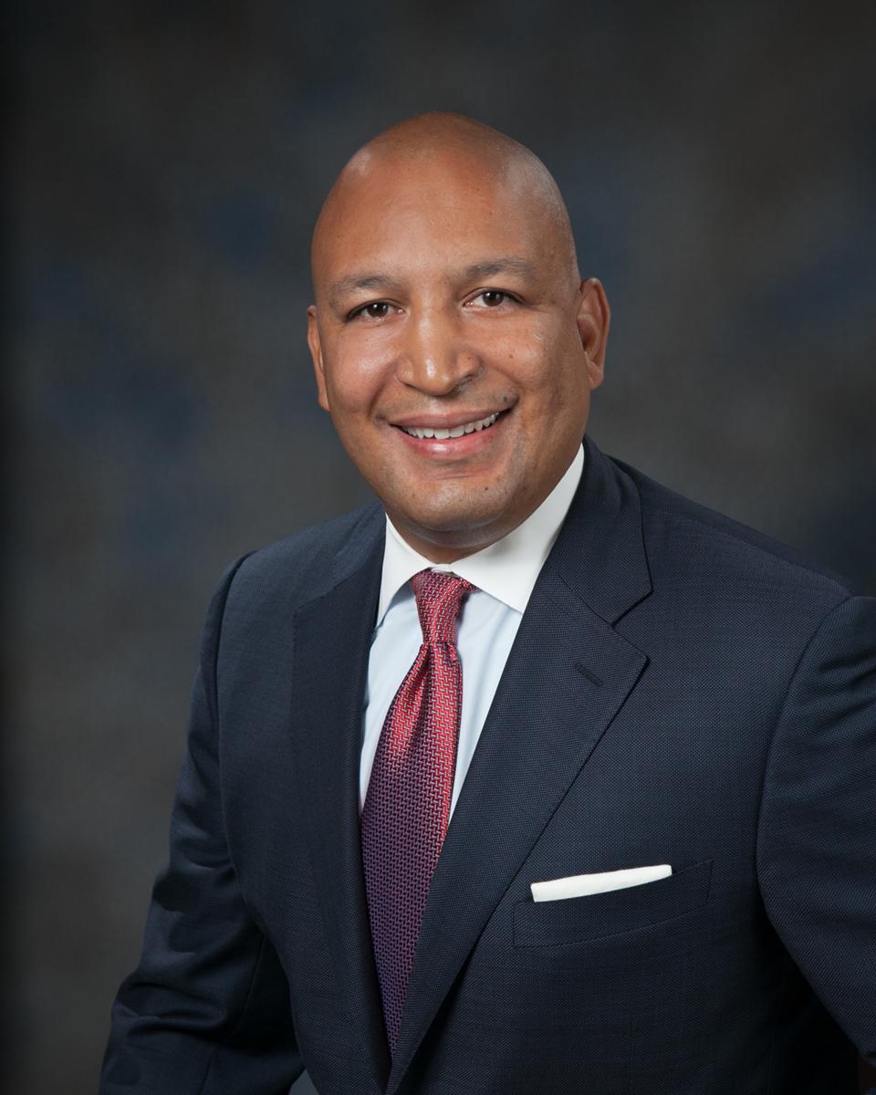 A 30-Year Financial Advisor With Over $4 Billion Says The Industry ...