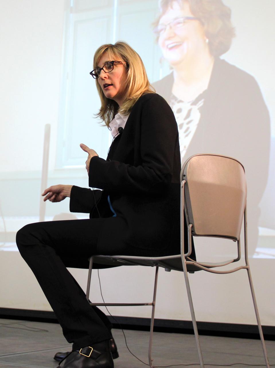 Christine Jahnke, Speech Coach For Female Politicians Dies At 57