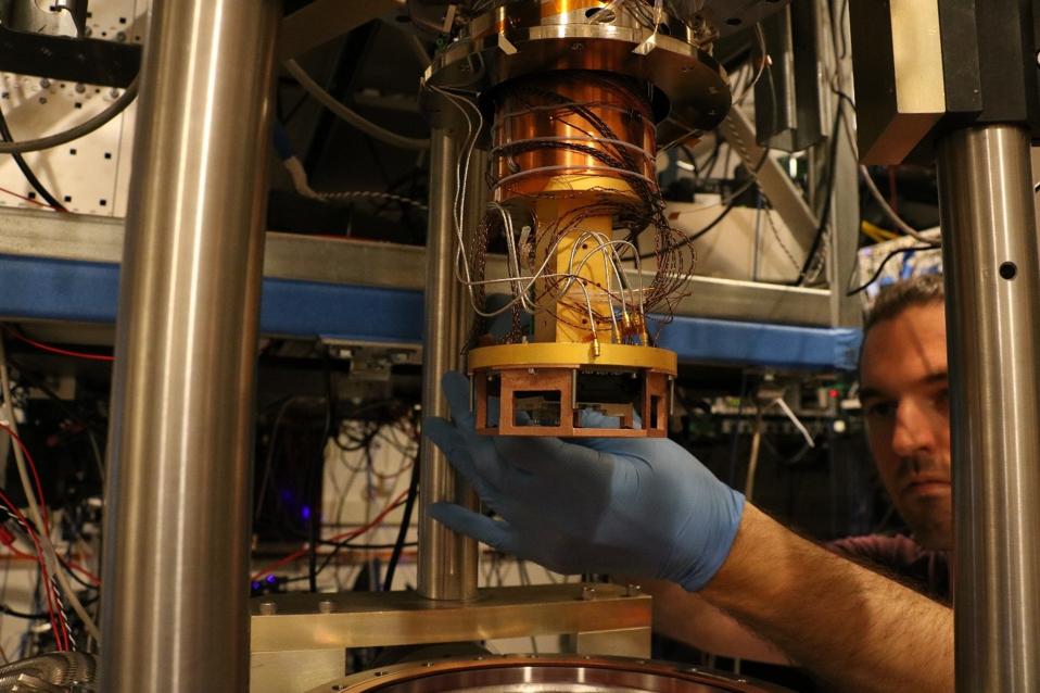 MIT Lincoln Laboratory Creates The First Trapped-Ion Quantum Chip With ...