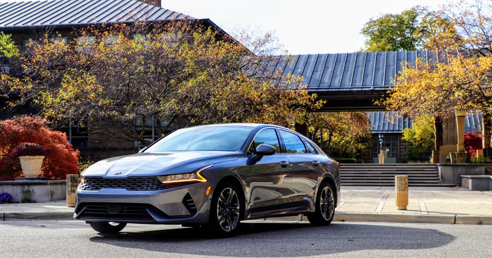 2021 KIA K5 EX Review: The Sportiest Family Sedan?