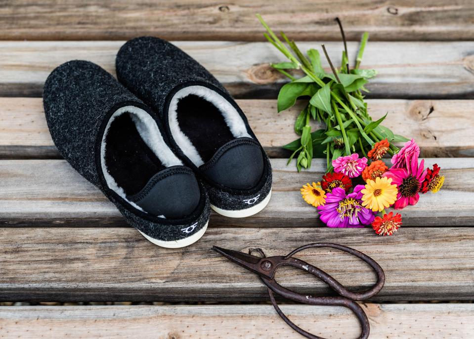 Hi Lounge: The Slippers You Need To Know About