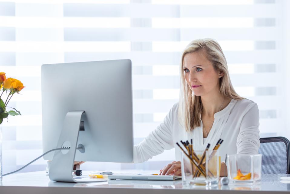 5 Ways You Can Be More Direct In An Email (And Get The Answers You Need)