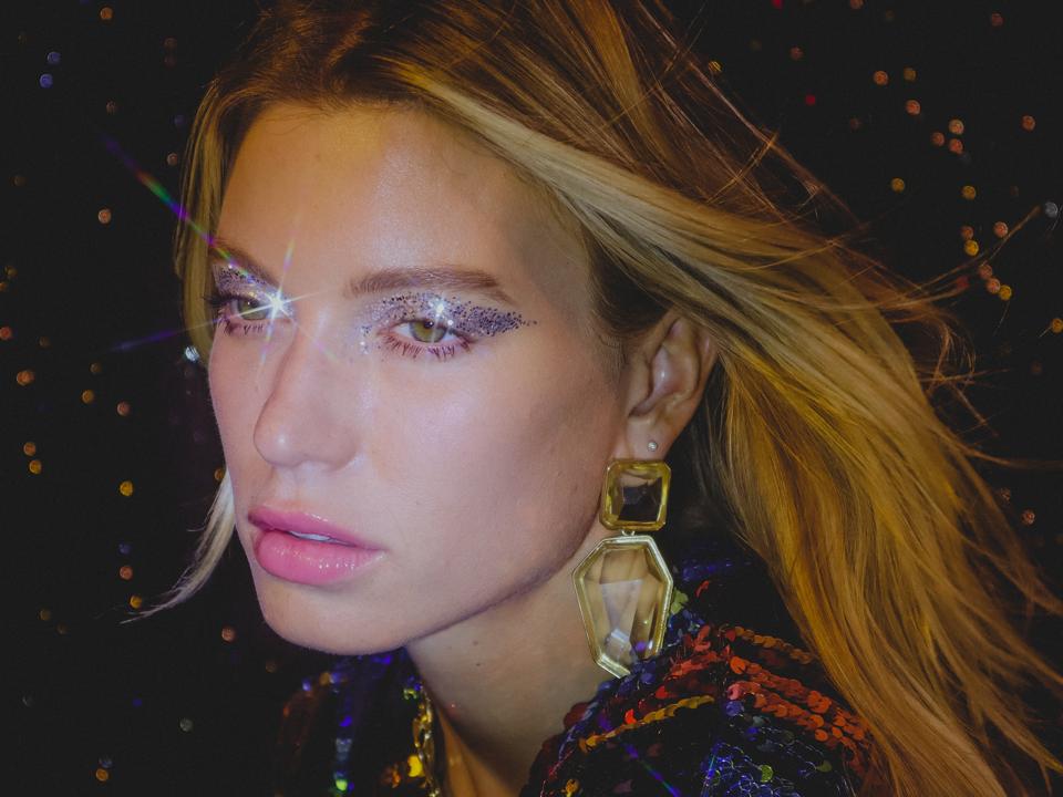 Anabel Englund Drops Smoldering And Sultry Debut Album ‘Messing With Magic’