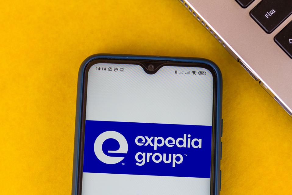 What’s Happening With Expedia’s Stock?
