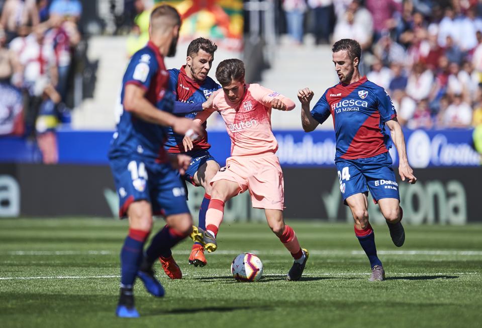 FC Barcelona Versus Huesca Preview: Team News And Starting Lineup