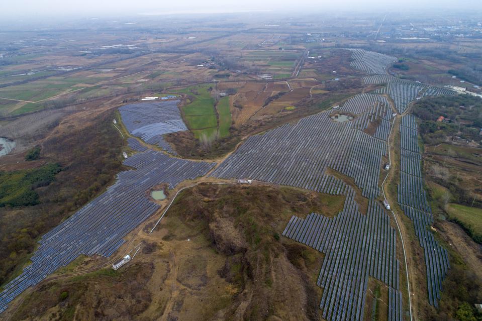 Why Building In Overcapacity At Solar Power Plants Makes So Much Sense