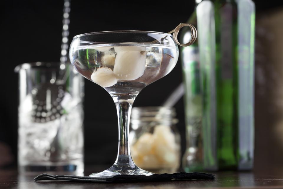 How To Make Your Own Pickled Onions For Cocktail Garnishes