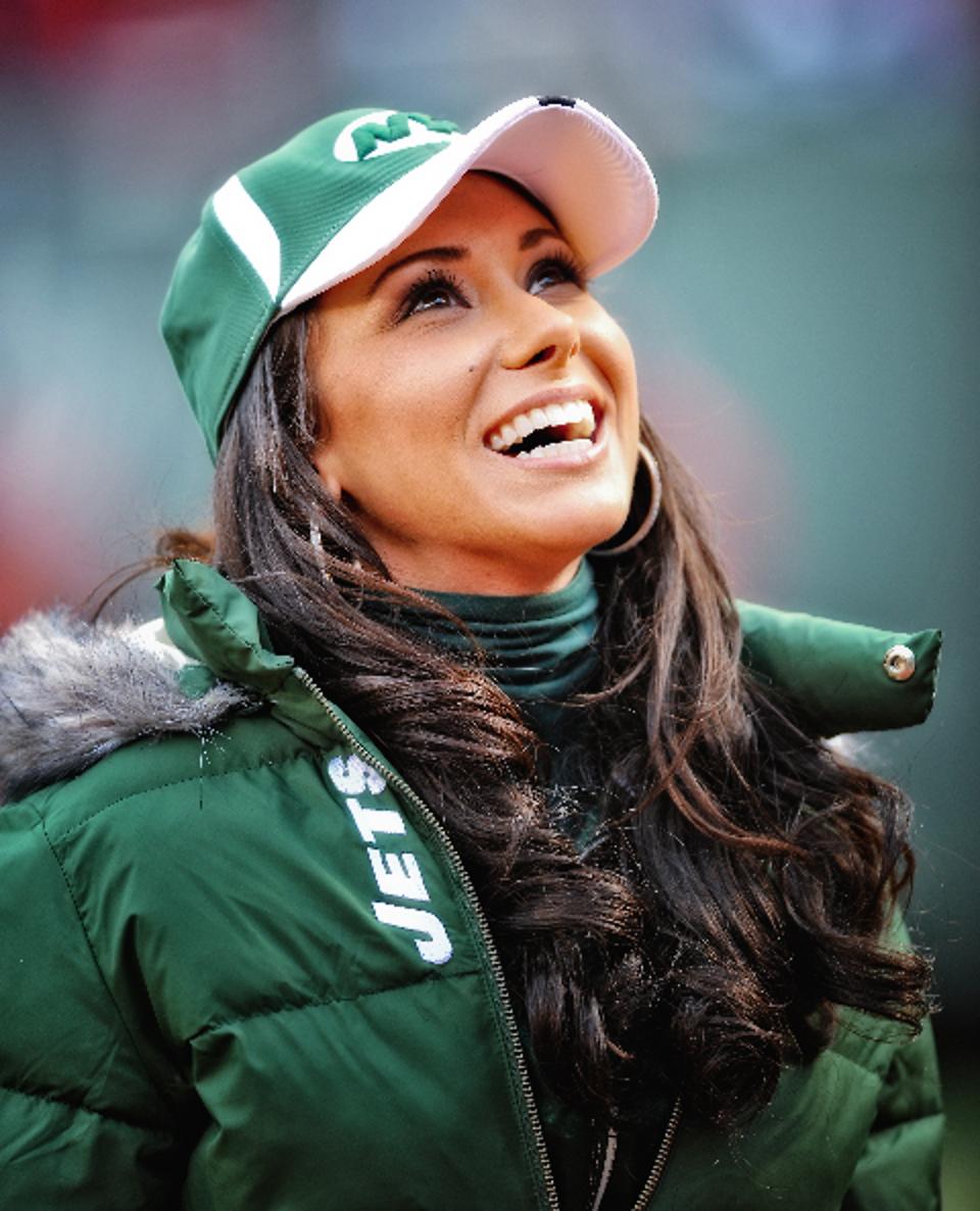 Jenn Sterger, Seeing Parallels To Favre Ordeal In MLB Harassment ...