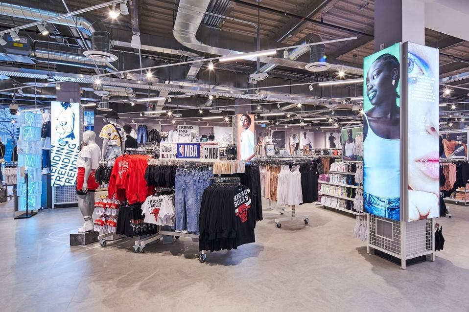 After Chicago State Street Opening, Primark Says It Is ‘Just Getting Going’