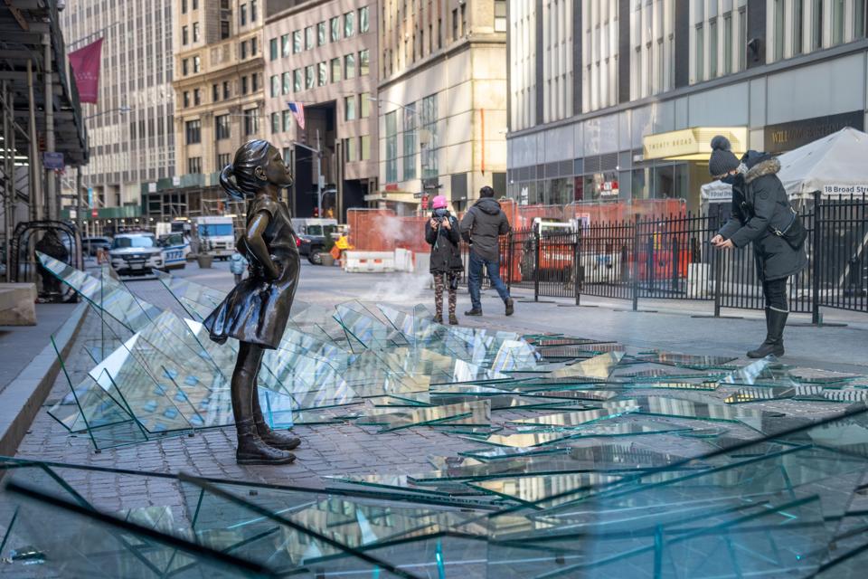 Fearless Girl Shattered Ceiling Showcases That More Diverse Companies ...