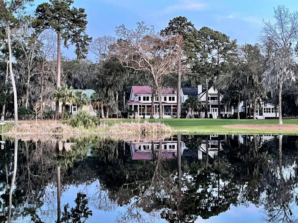 This Small Island Community, Off The Coast Of South Carolina, Is ...