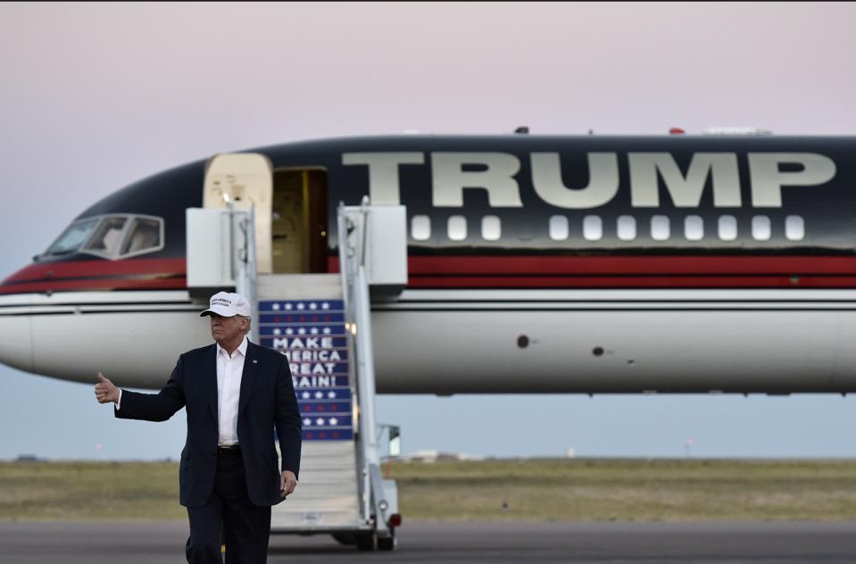 Donald Trump's $100 Million Private Jet Features Gold-Plated (Nearly ...
