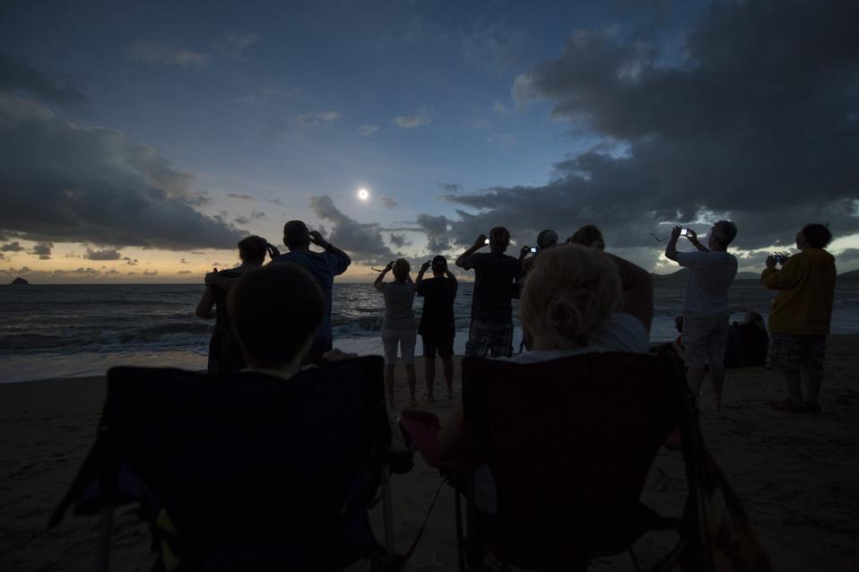 April’s Unique ‘Ningaloo Eclipse’ Explained: Your Ultimate Guide To ...