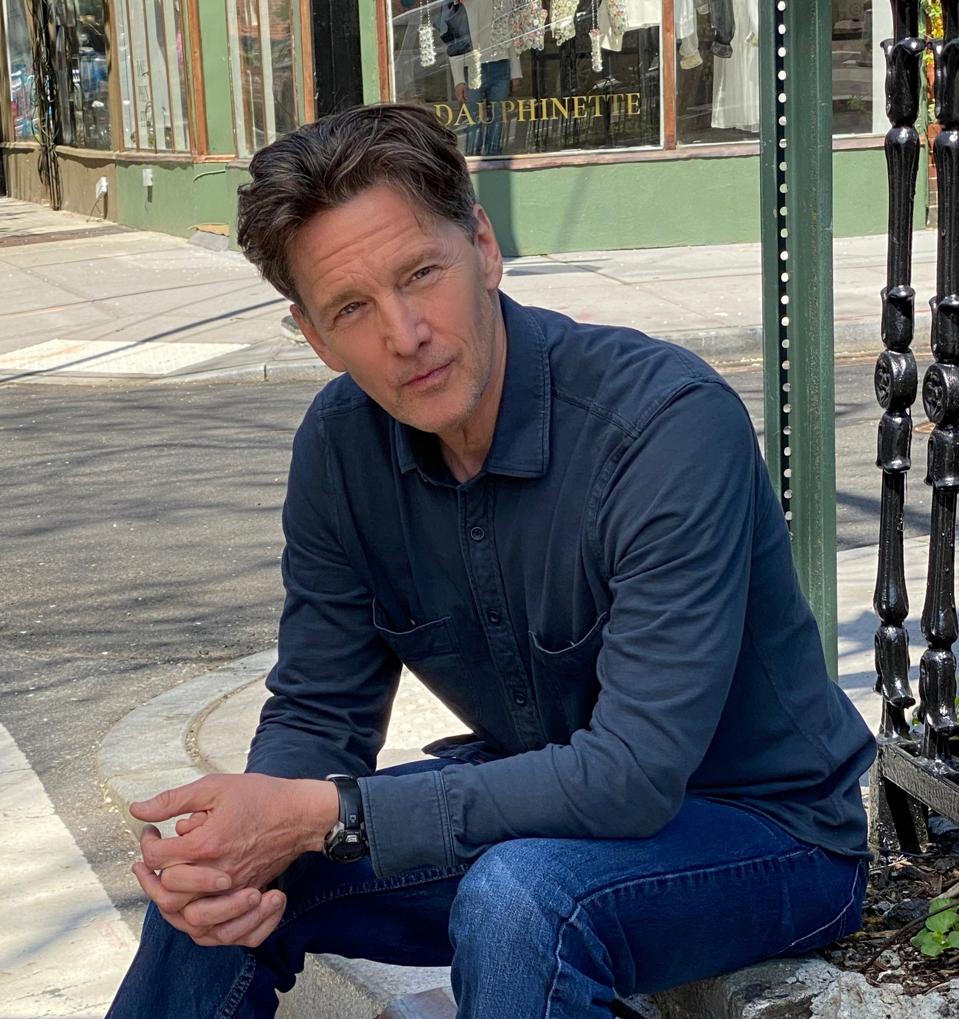 Andrew McCarthy Gets Real About His 80s Life In New Memoir, ‘Brat’