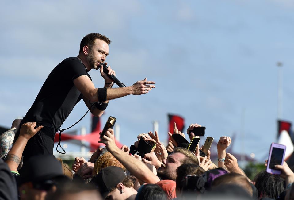 Who I Am: Rise Against Frontman Tim McIlrath On Punk Rock, Chicago ...