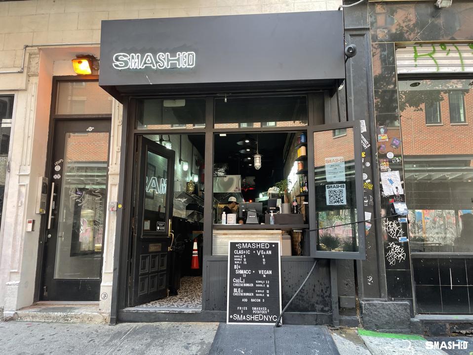 How A New Yorker Rave Catapulted One Burger Joint In Manhattan