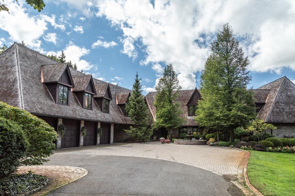 Ontario Estate Is A Best In Show Among Equestrian Properties