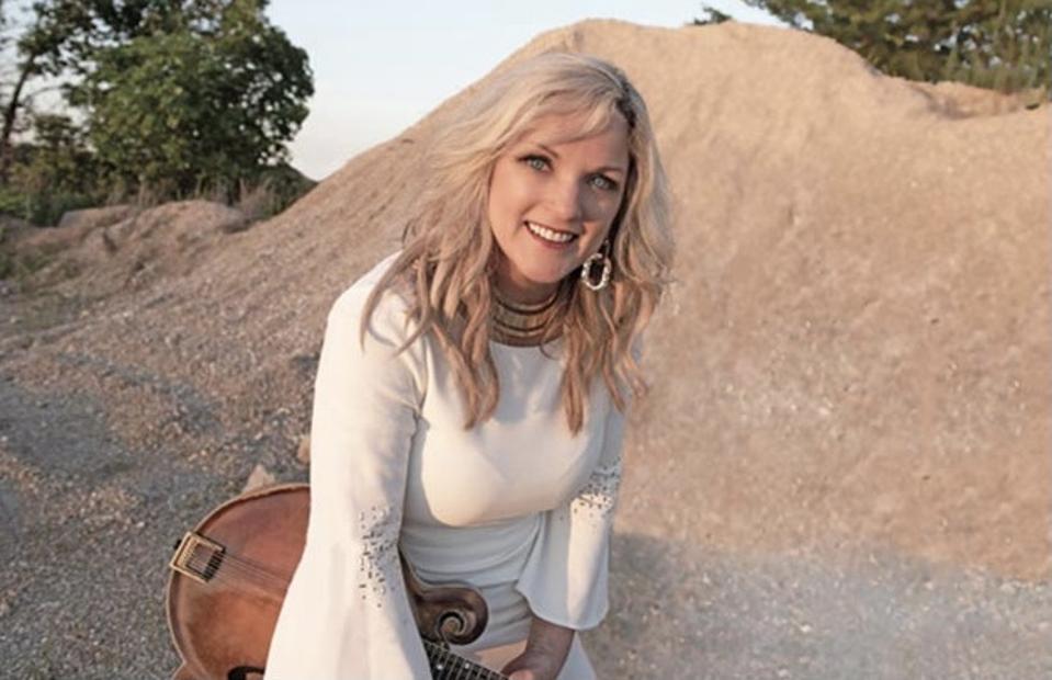 Rhonda Vincent Celebrates New Album, Opry Induction, & Summer Tour