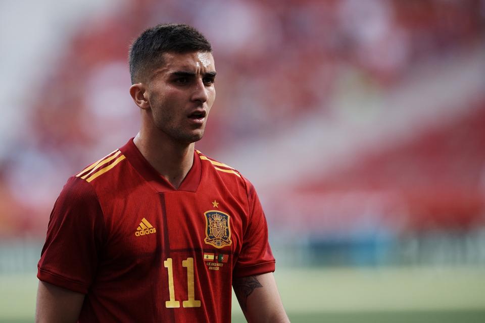 21-Year-Old Spain Winger Ferran Torres Is Combating Plastic Waste And ...
