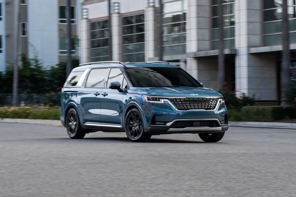 Minivans May Be Scarce, But The Kia Carnival Is Worth Looking For