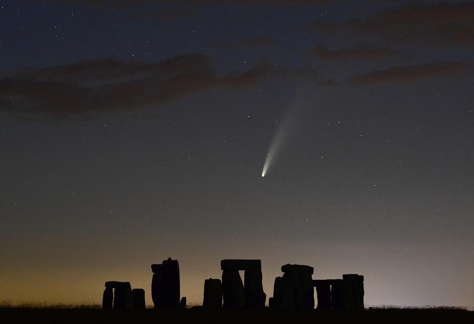 Updated: How To Photograph Comet Tsuchinshan-ATLAS With A Smartphone