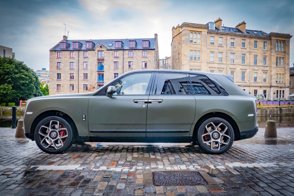 Rolls-Royce Cullinan Black Badge Review