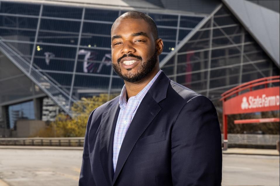 Former NFL Player And Morgan Stanley Advisor Manages Billions For ...