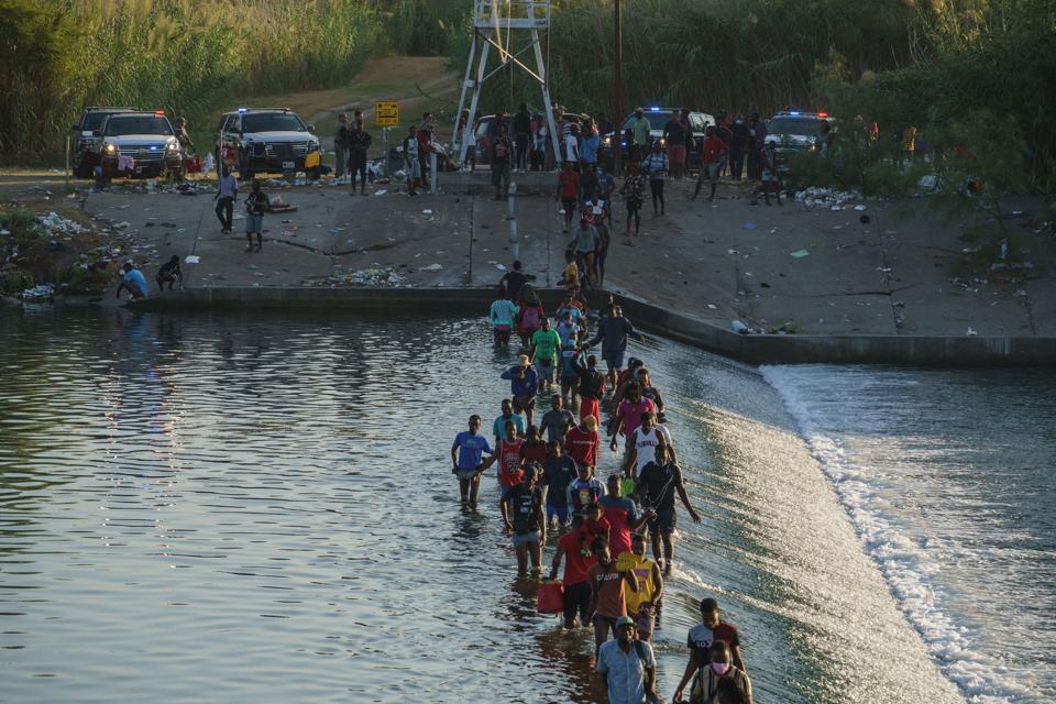 Haitians Under Its Bridge, Del Rio Ranks Among Top 25% Of Nation’s ...