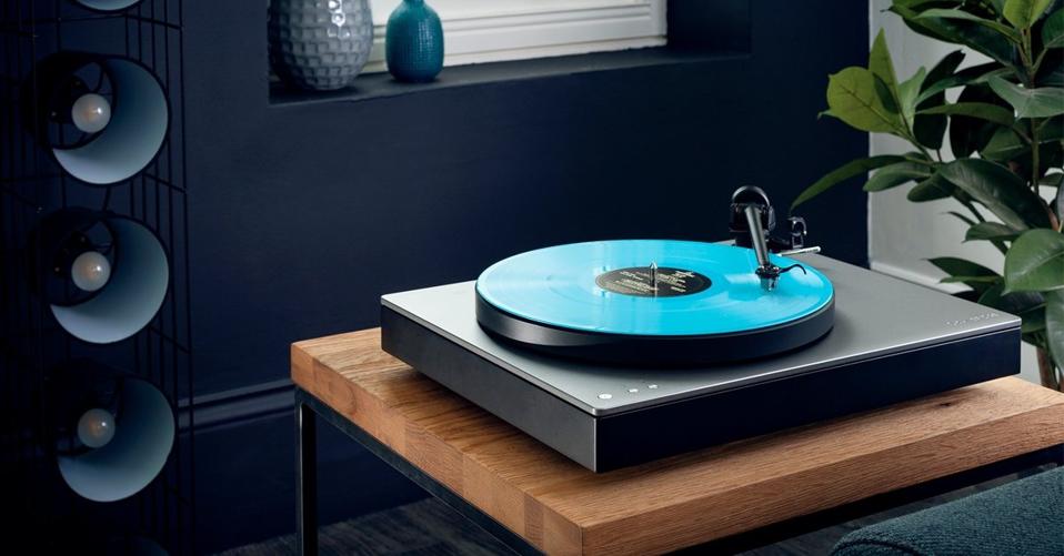 10 Groovy Record Players For Listening To Your…