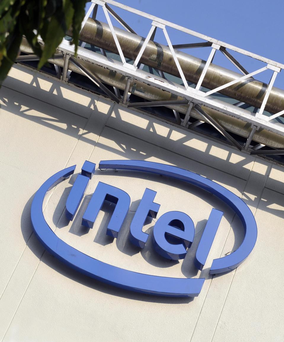 Thinking Of Buying Intel Stock? Buy Texas Instruments Instead