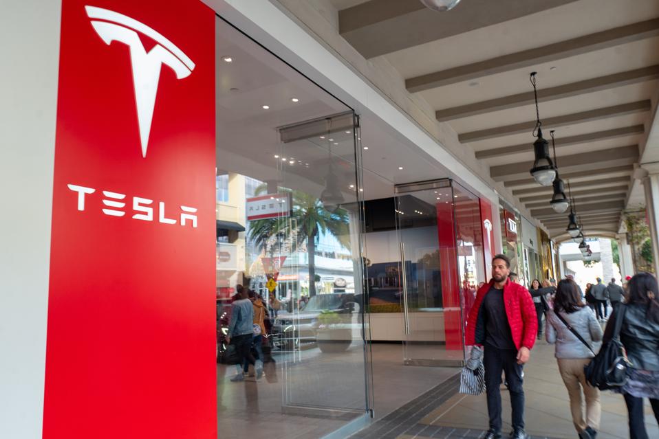 Tesla's Trillion Dollar Customer Experience: A Peek Under The Hood