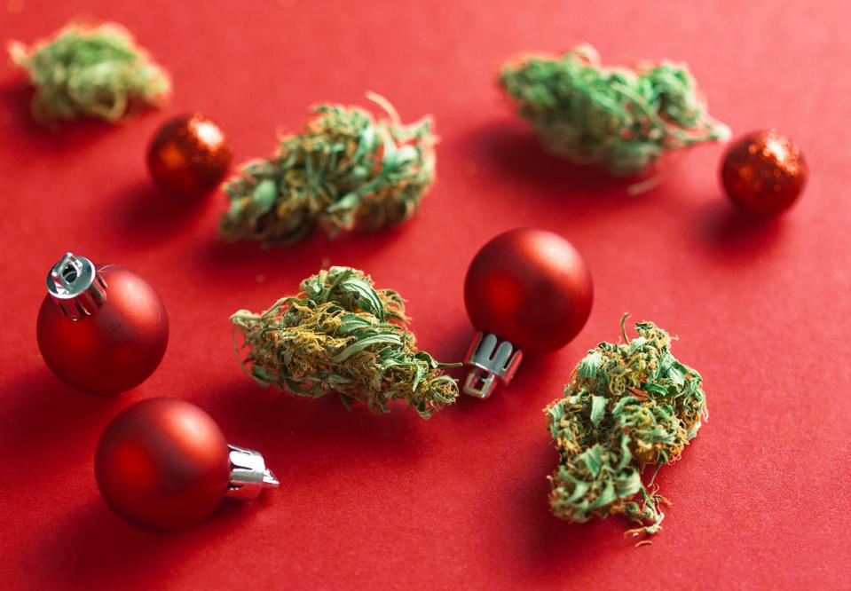 Poll Reveals Cannabis Shopping Trends For The Holiday Season
