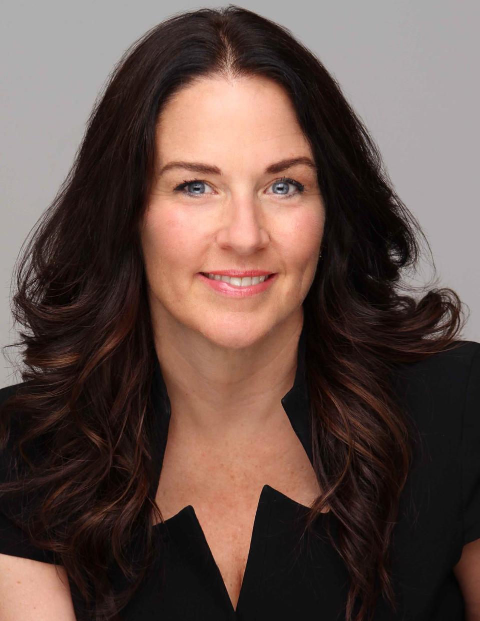 This Entrepreneur And Author Took Her Passion For Fashion And Built A ...