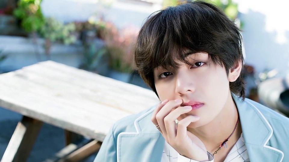 BTS Member V Scores His First Solo Hot 100 Hit In America With ...