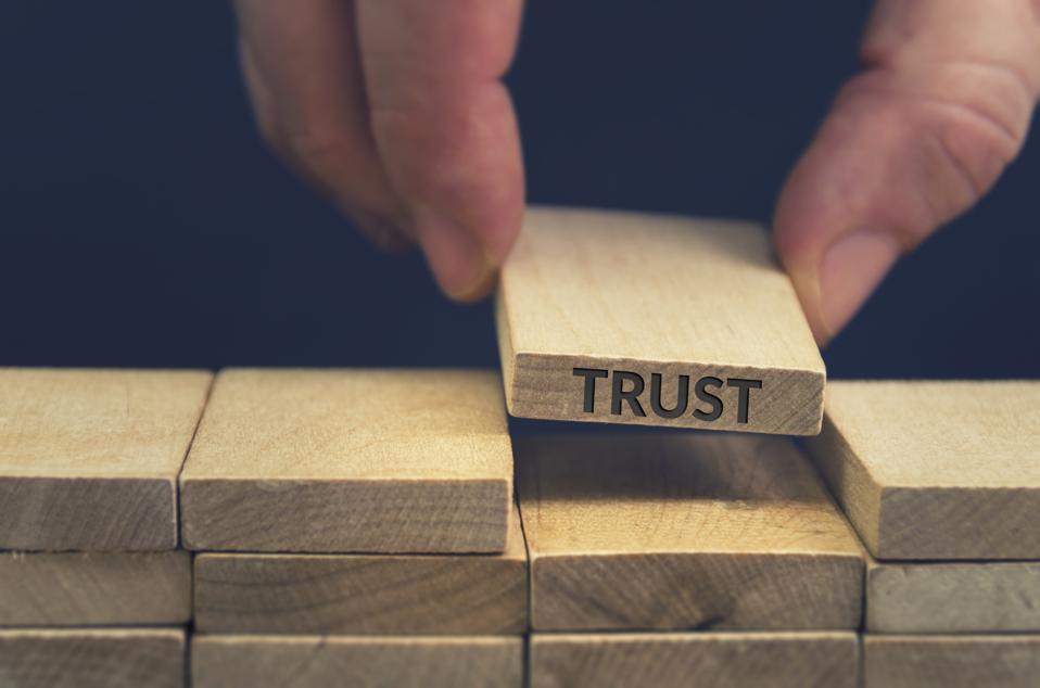How To Establish Credibility: 4 Strategies Leaders Always Use