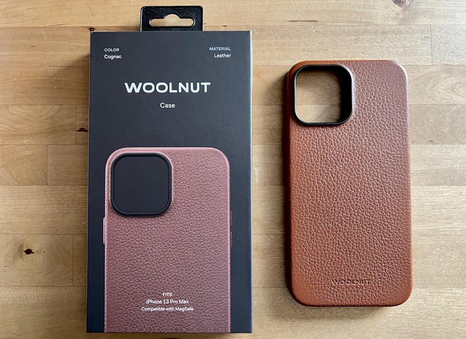 Review: Woolnut Leather Case For iPhone 13 Pro
