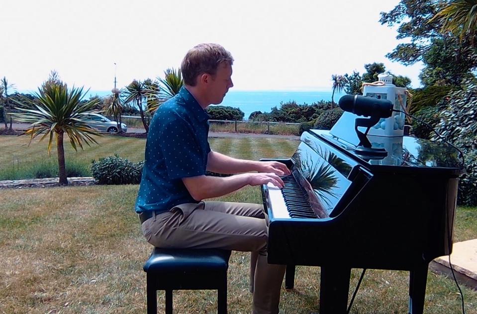 Sam Harrop, Golf’s Piano-Playing Parodist, Tees Up A Live Music Career
