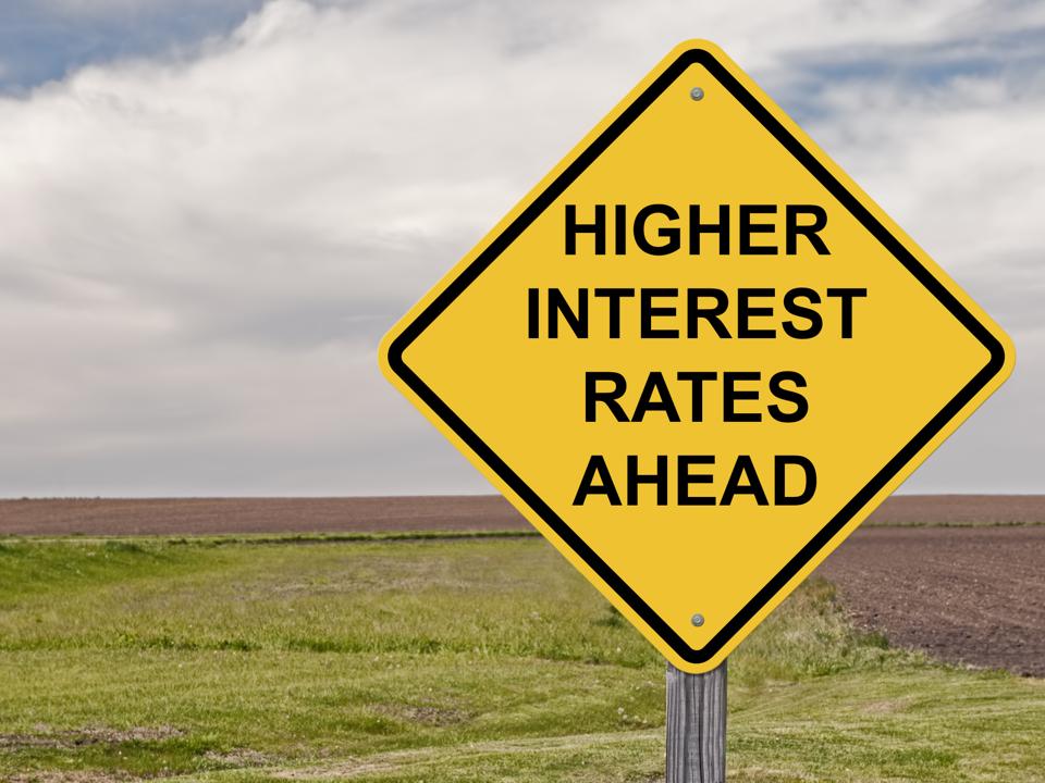 Navigating the Impact of Rising Interest Rates on Estate Planning