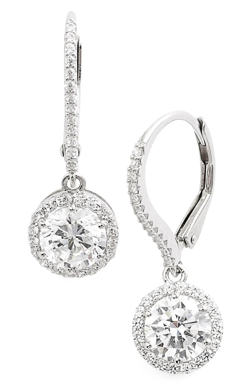 Best Diamond Jewelry Pieces For Your Wedding Day Forbes Vetted