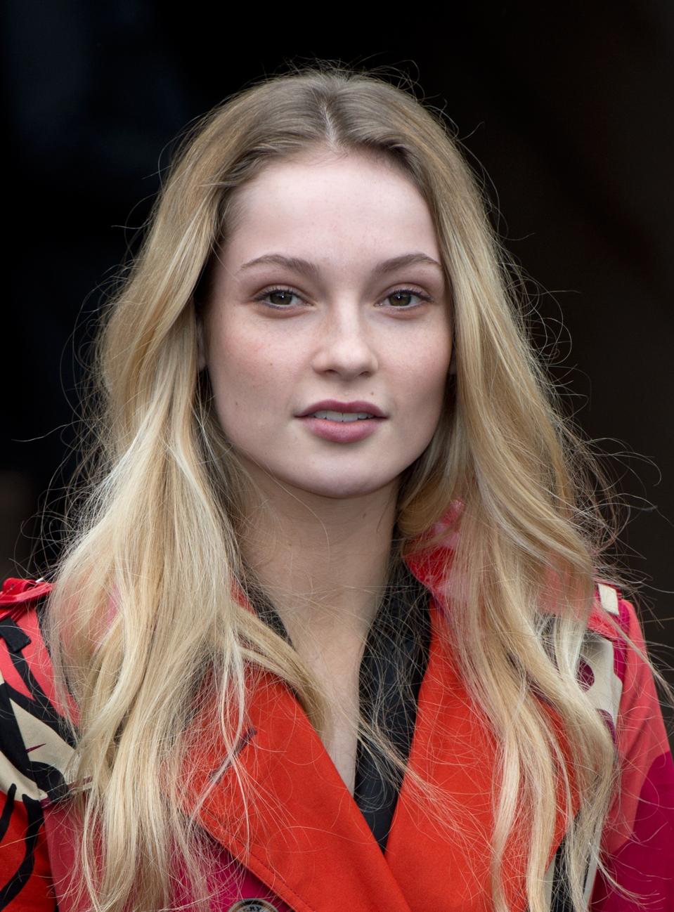 Hannah Dodd Replaces Ruby Stokes As Francesca Bridgerton In Season 3 Of ...