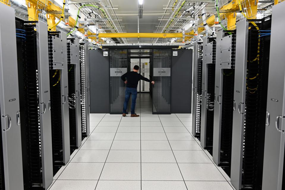 Data Centers Are Dinosaurs: Equinix & Digital Realty Trust